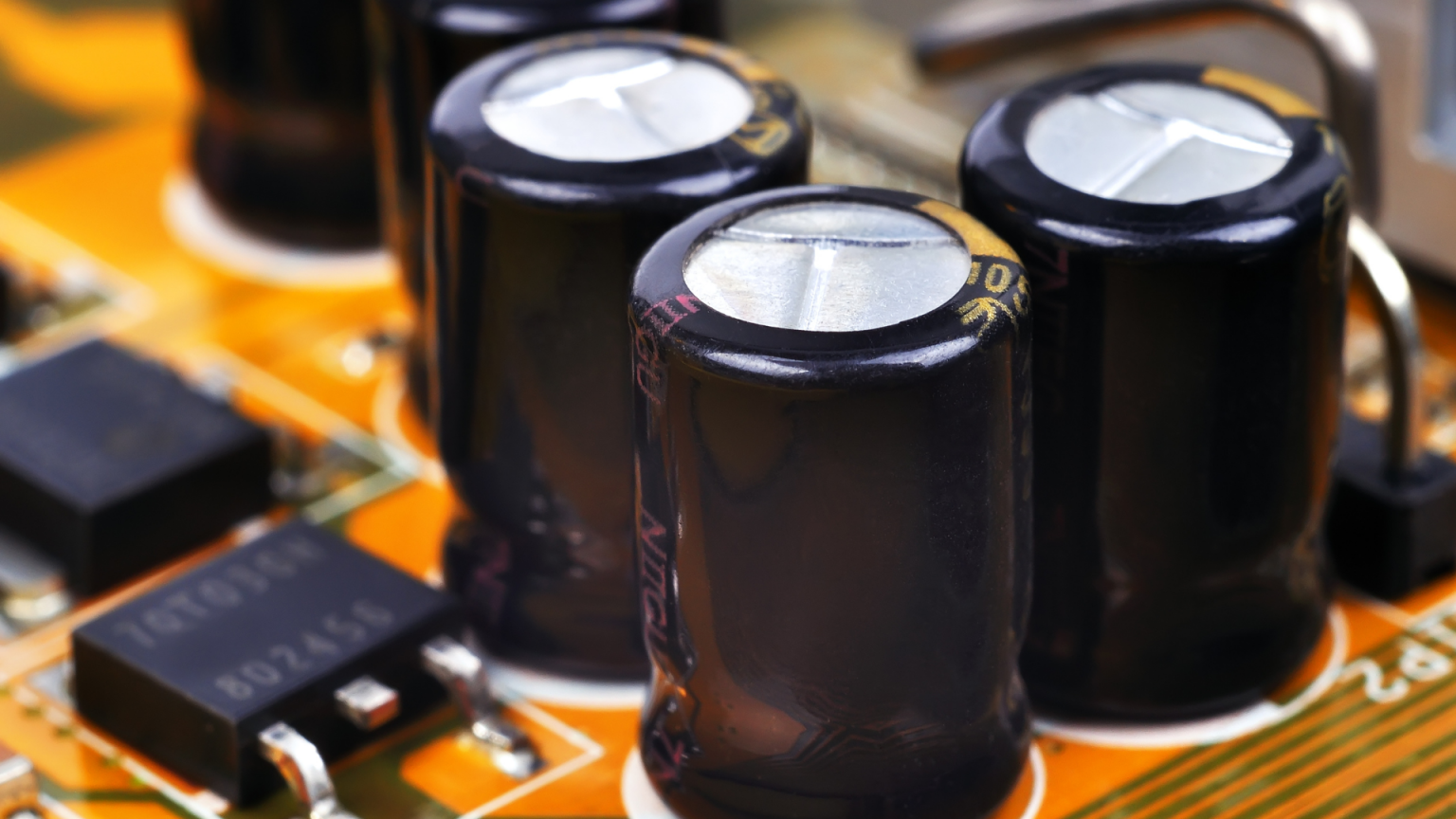 Battery & Capacitor Replacement – Quality Uptime